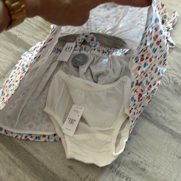 GAP | Matching Sets | Nwt Baby Gap White Floral Dress With Diaper Cover And Headband Size 62 ...